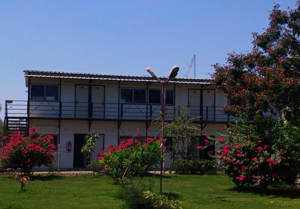 Reliance Industries Ltd. Workmen Colony Dahej Gujarat (2008) – Everest ...